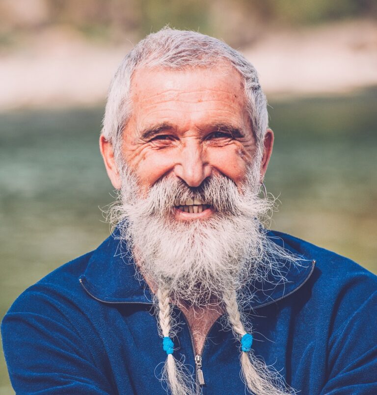17 Modern Ways to Style a Gray Beard — Beard Style