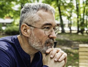 22 Short Gray Beard Styles for Older Men