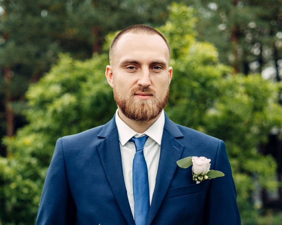 How to Taper Your Beard Like a Barber