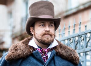 The '90s Are Back: 17 Mustache Styles to Try Now